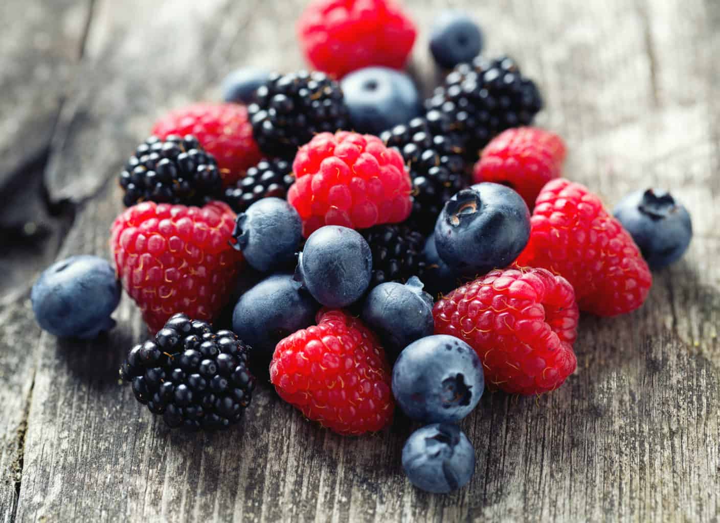 The Easiest Keto Berry Cheese Pie